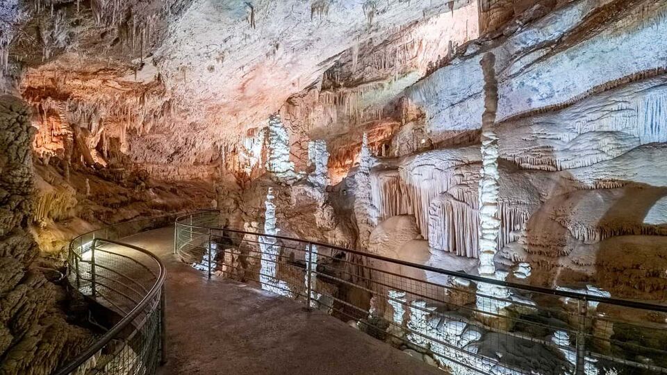 Jeita Grotto Caves – Lebanon’s Stunning Natural Wonder